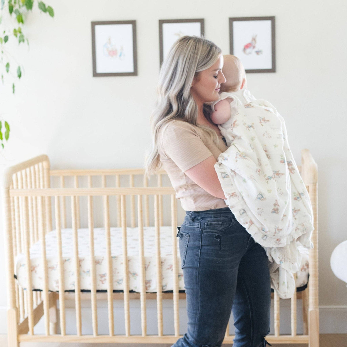 PETER RABBIT™ COTTON MUSLIN CRIB SHEETS – Hallstrom Home