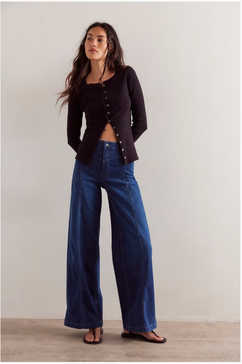 LIBRE WIDE LEG / LOCK AND KEY – Hallstrom Home