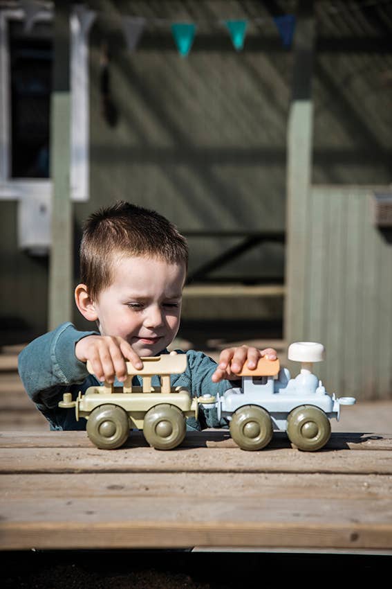 Dantoy BIO Train Set Sustainable Bioplastic Playset – Hallstrom Home