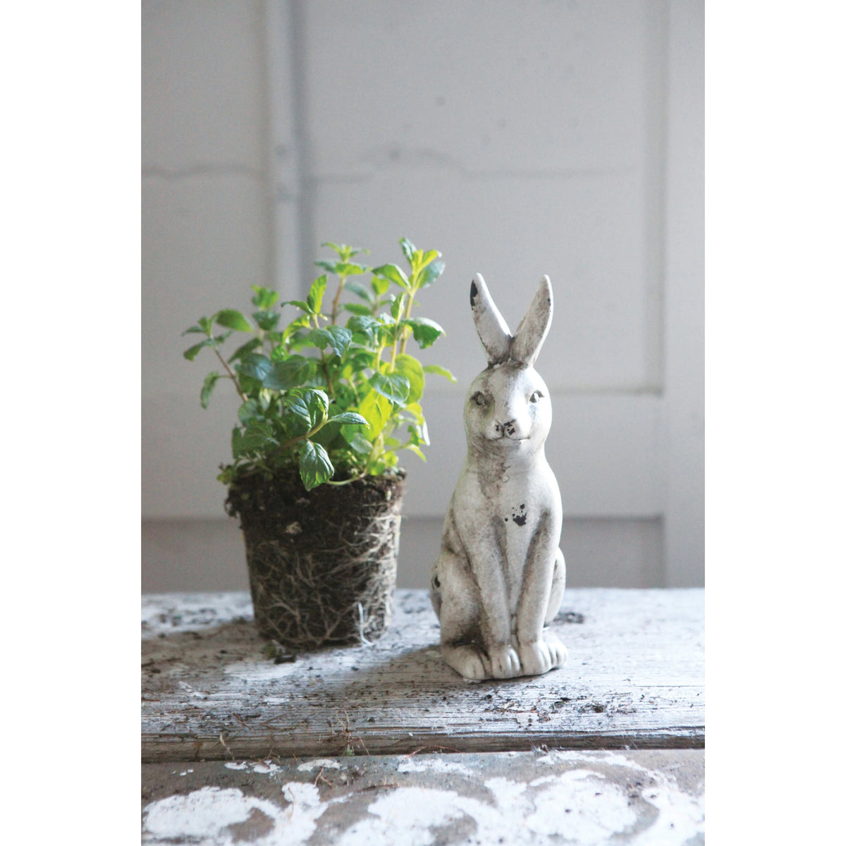 Distressed Ceramic Rabbit – Hallstrom Home